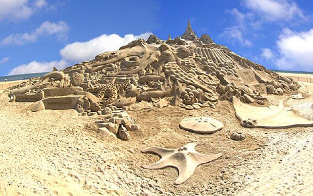 Top 10 Amazing Sand Castles in the Philippines