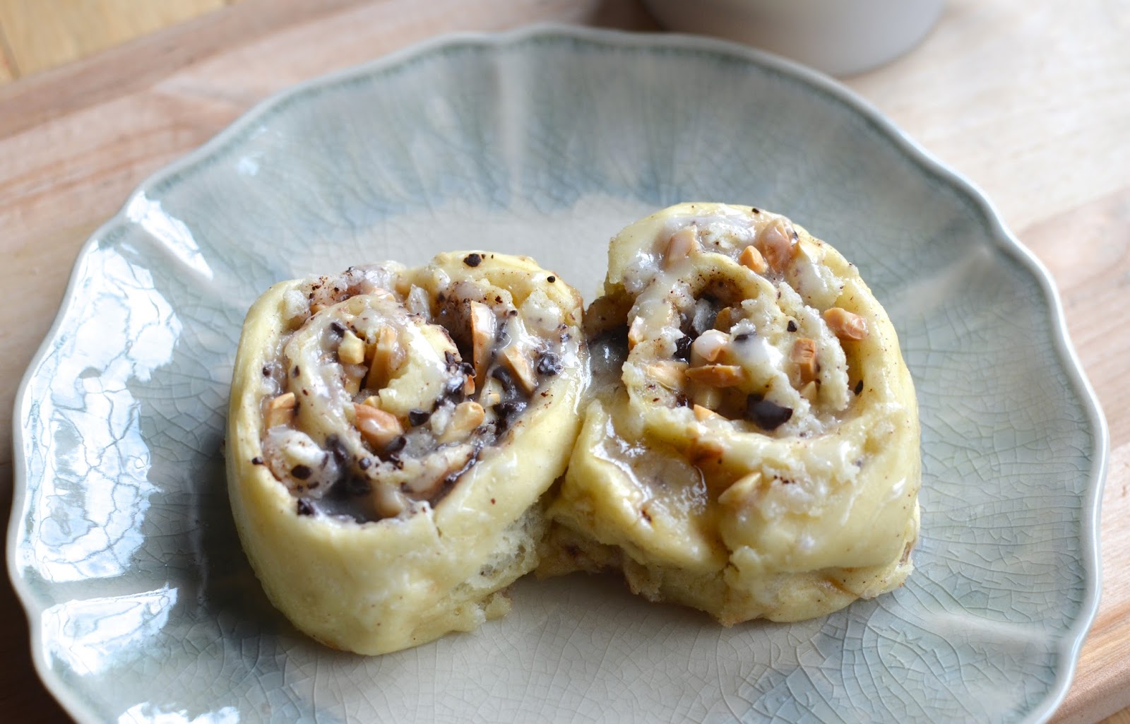 Playing with Flour: Almond buns (small batch)...with an almond paste ...
