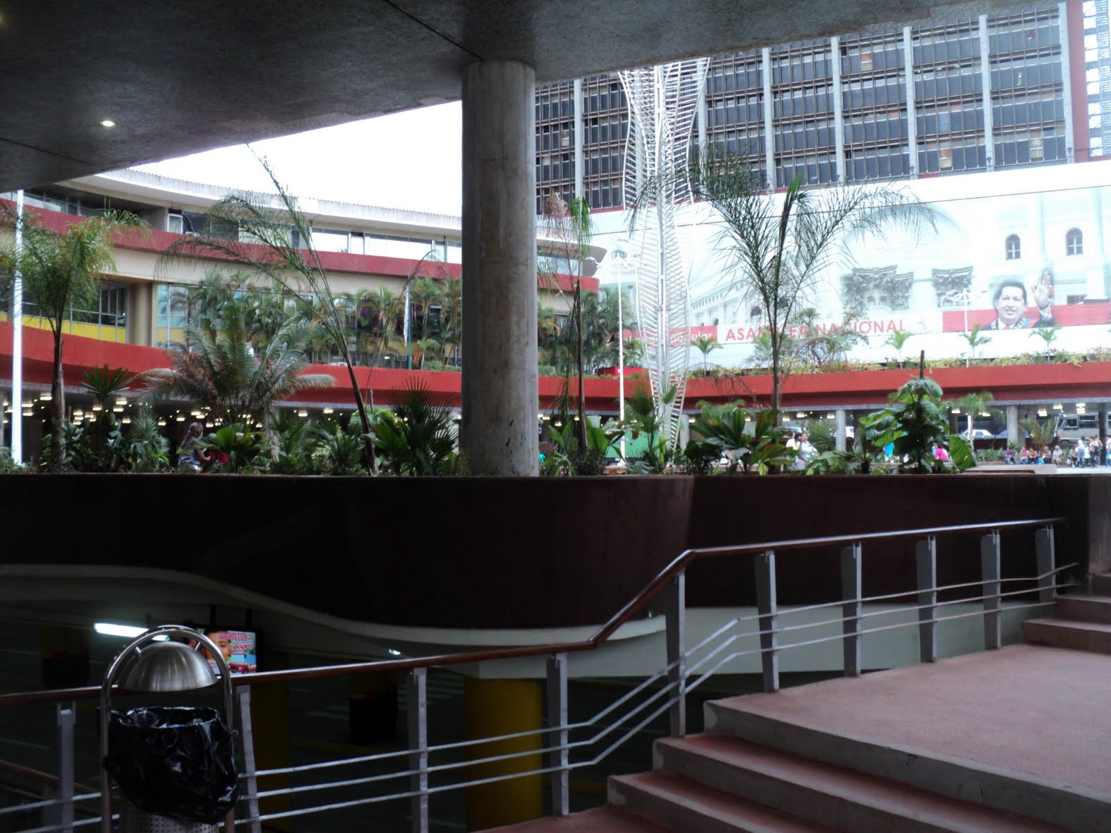 Un vistazo a la Caracas de ayer y hoy: Bajo la Plaza Diego Ibarra: El ...