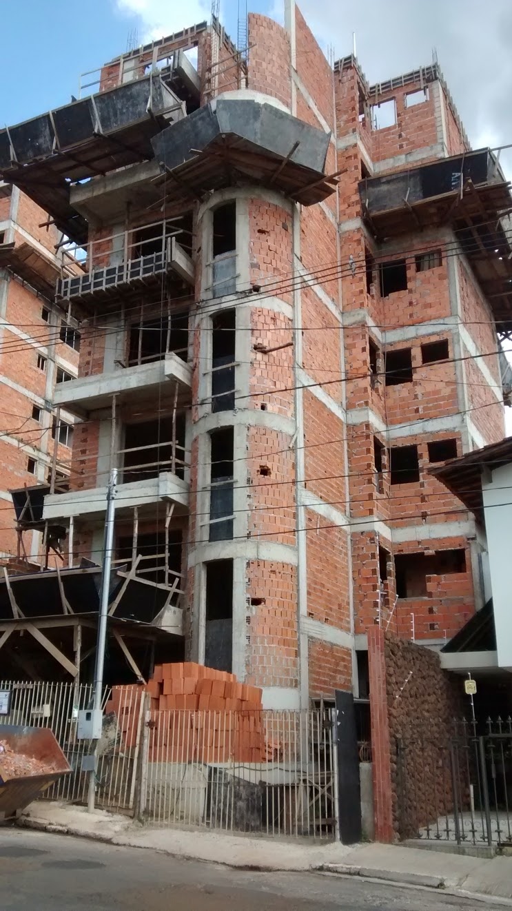 Paulo José - Atelier de arquitetura: PRÉDIO EM CONSTRUÇÃO NA RUA ...