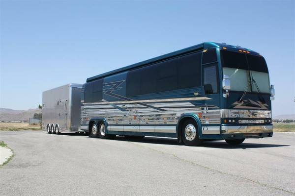 Marathon Bus Conversion - Classic Auto Restorations