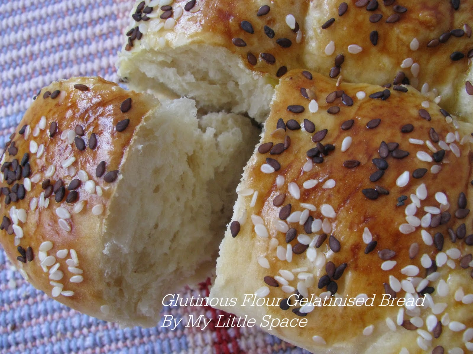 Glutinous Flour Gelatinised Bread With Chocolate Filling