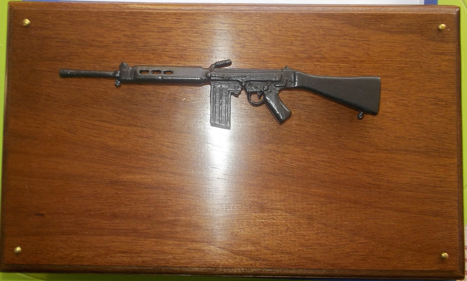 calararte: Réplica en miniatura Fusil FAL