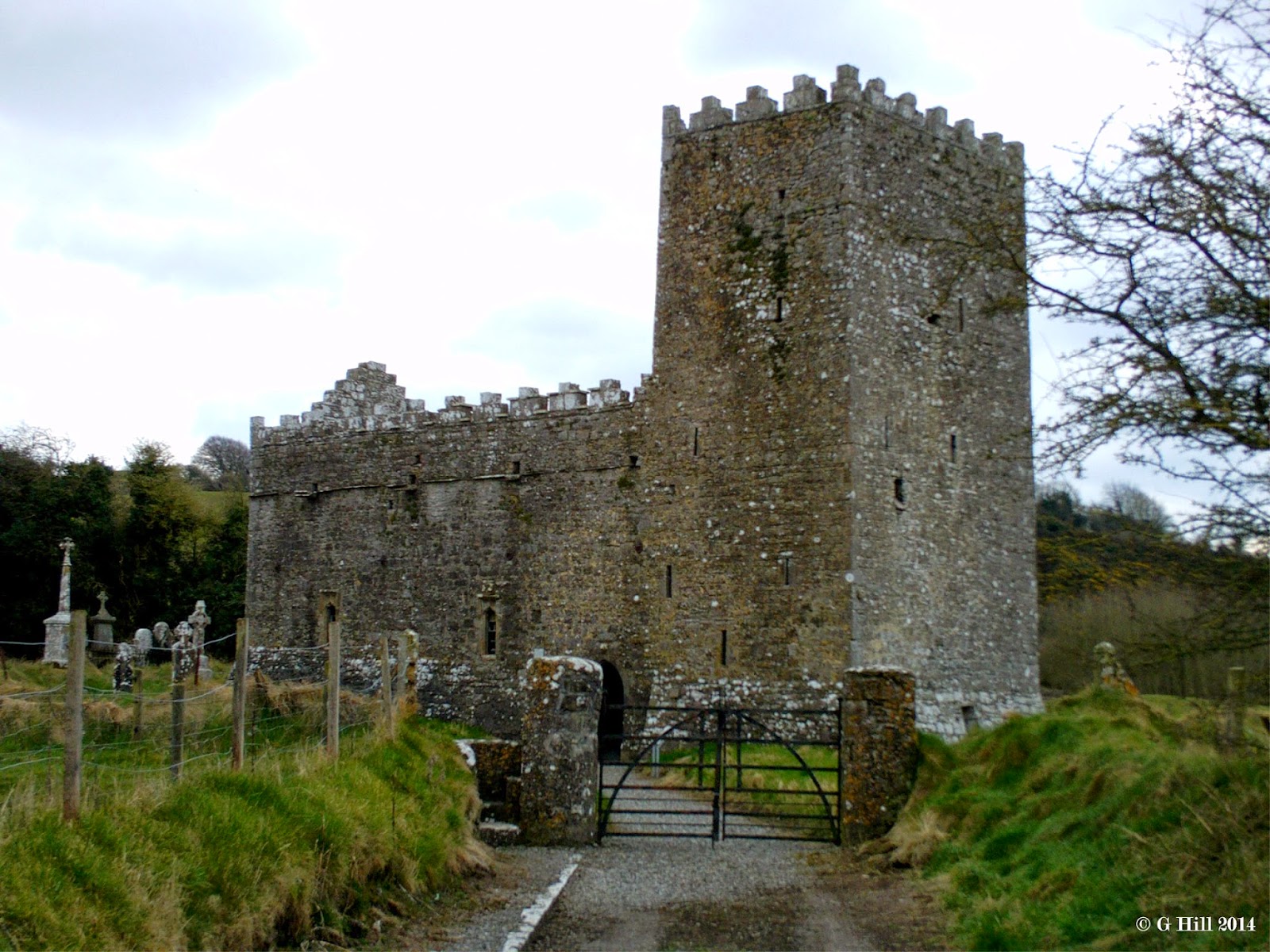 Ireland In Ruins: Taghmon Church & Castle Co Westmeath