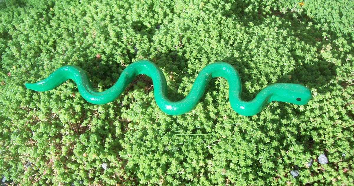 April's Homemaking: 52 Weeks of Fairy Tales #47 - Green Snake