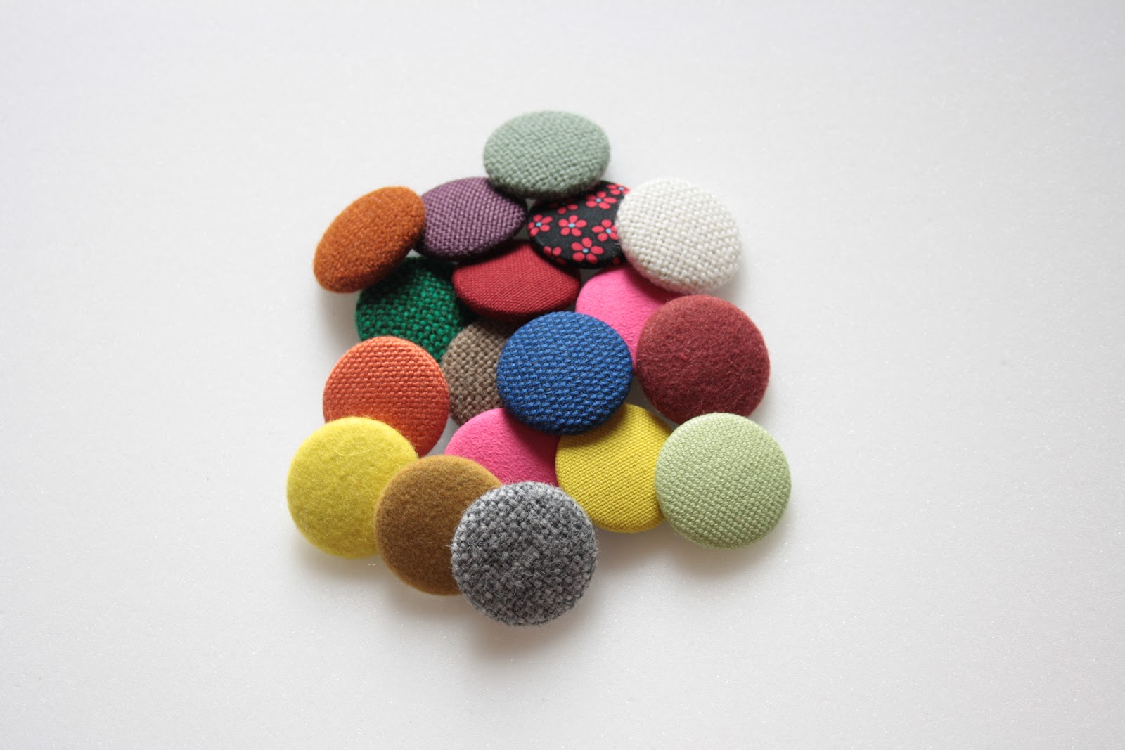 Knapper, knapper og knapper - Skumhuset