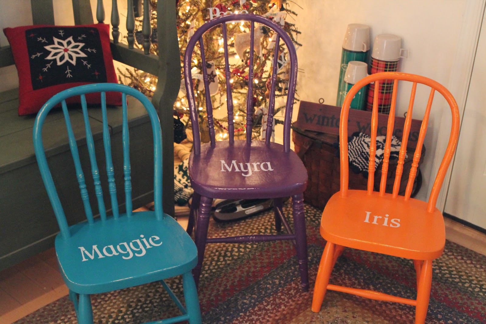 Elizabeth & Co.: Three Little Chairs