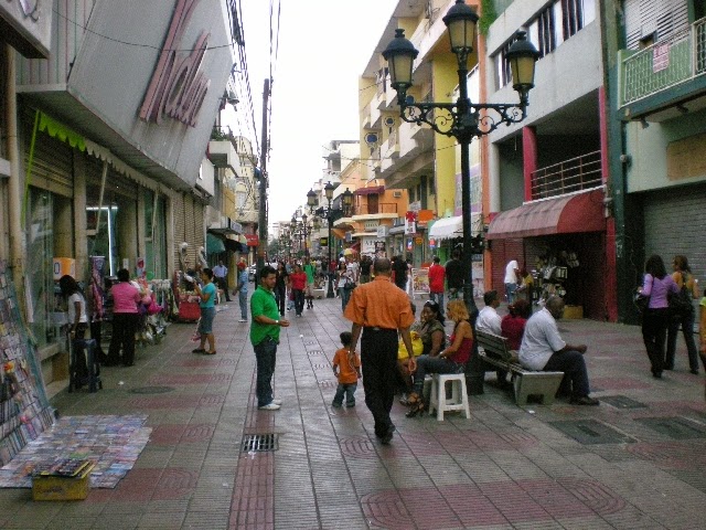 ASOCONDE pide ordenamiento de la calle El Conde ~ VillaconMundial