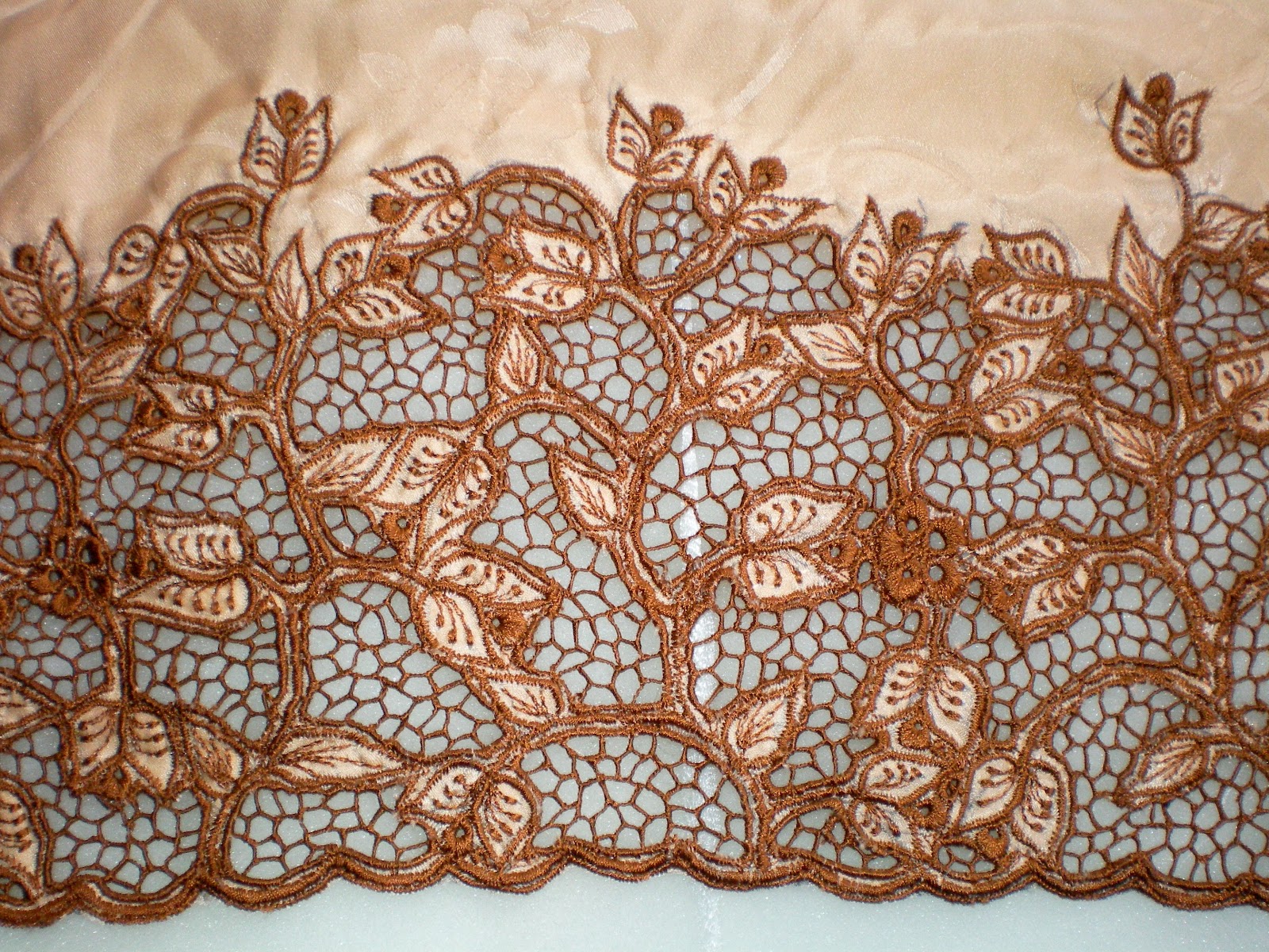 Zahirah Bordir: Bordiran Baju Kurung