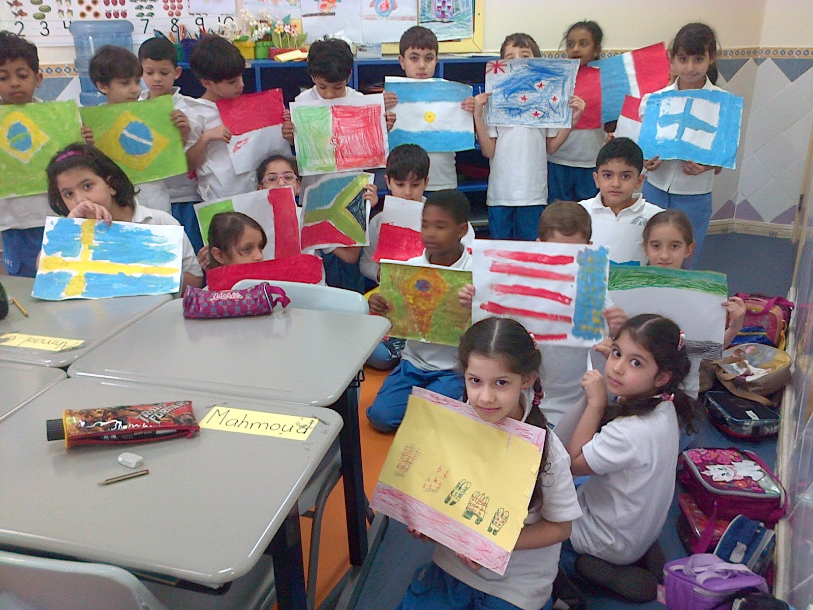 It's a Wunderful Life: We are the world: Painting flags of the world