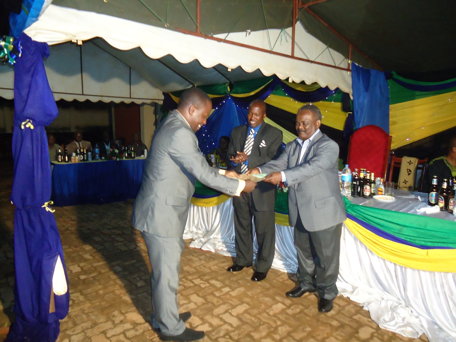 Mpenda: GERSON MSIGWA NA TUZO.