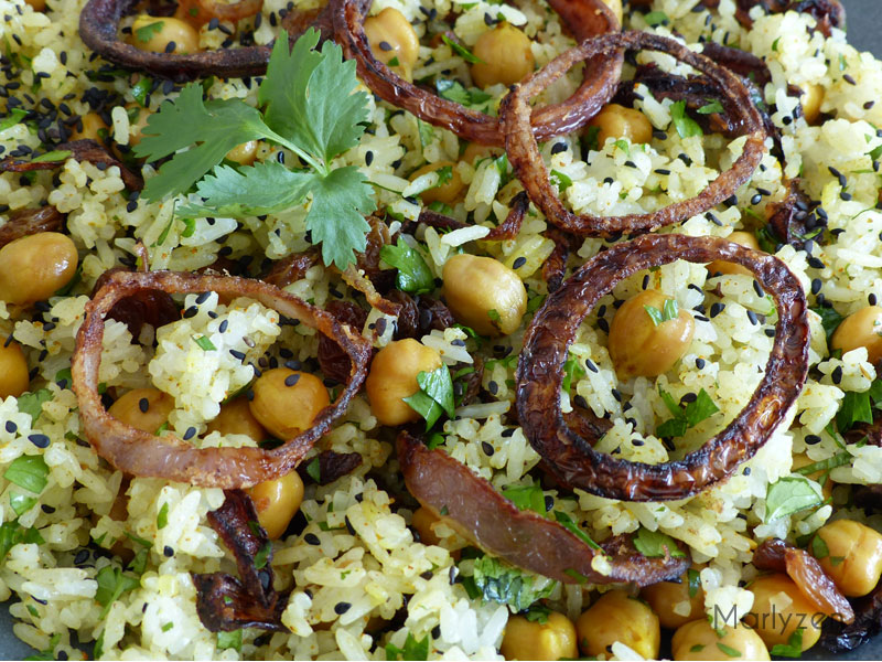 Riz épicé aux pois chiches et raisins secs | Marlyzen, cuisine revisitée