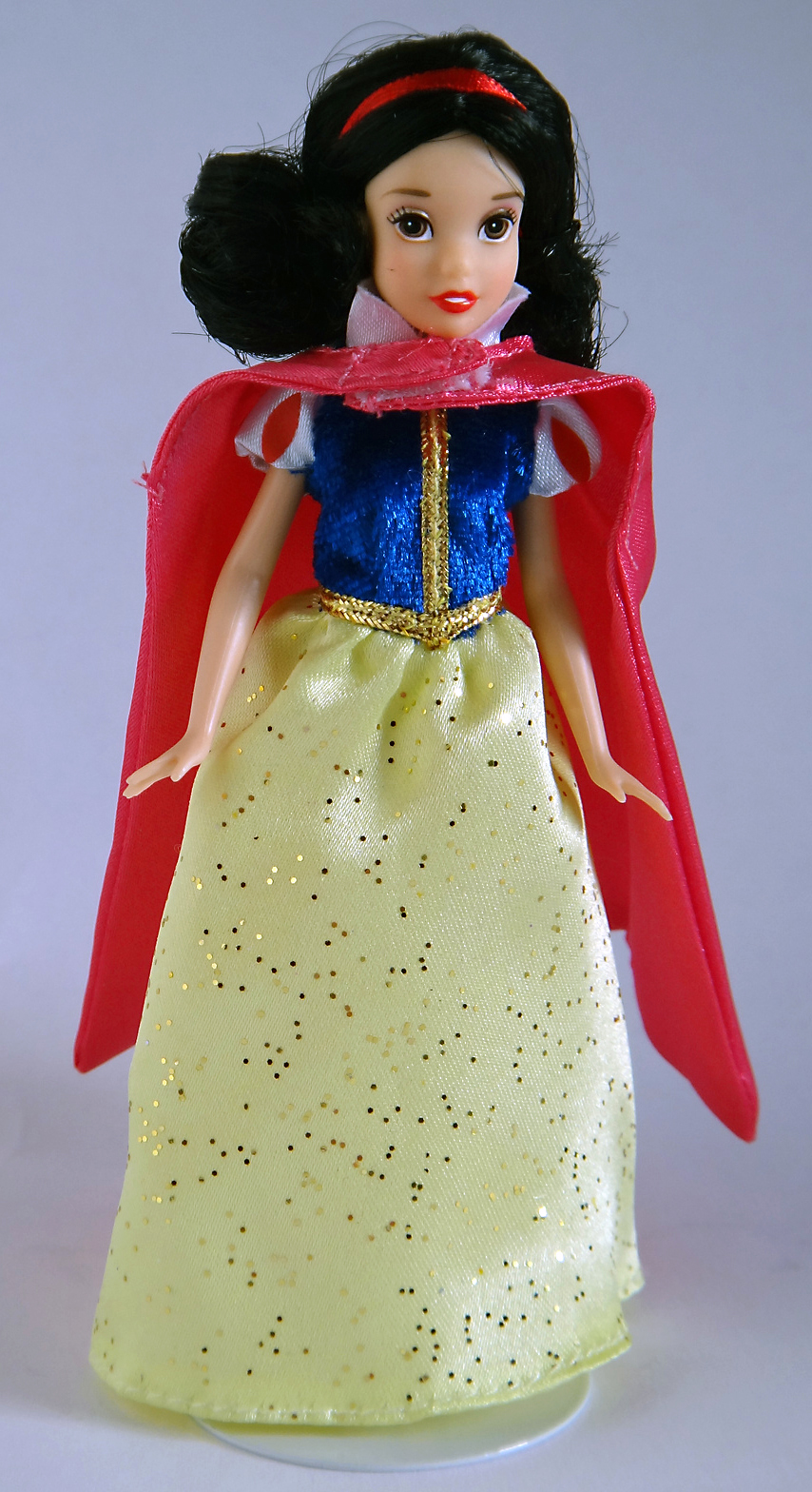 Filmic Light - Snow White Archive: 2010-2012 Snow White Mini-Dolls