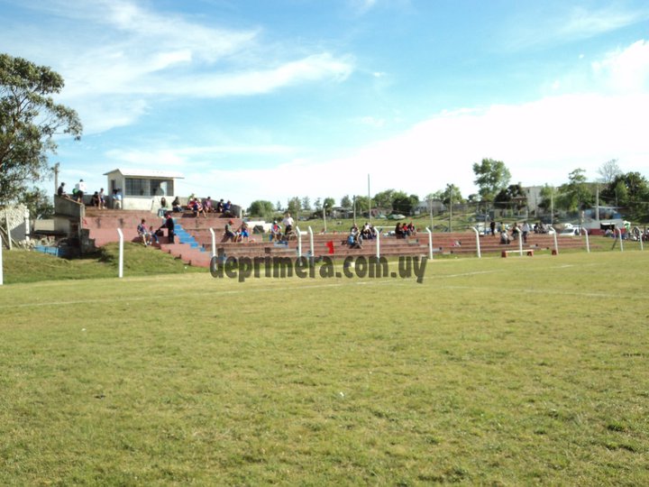 Estadios de Uruguay: CLUB ATLETICO BARRIO RIVERA 33