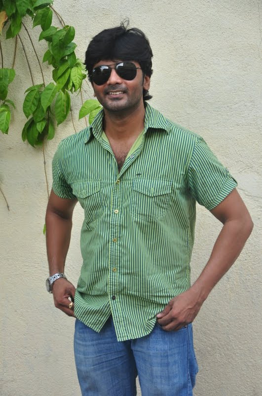 Entire Cinema Gallery - Movie Posters, Movie Gallery, Movie Stills ...