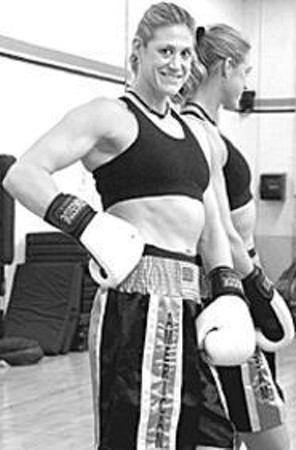 Female Boxing Now!: Female Heavyweights - Martha Salazar