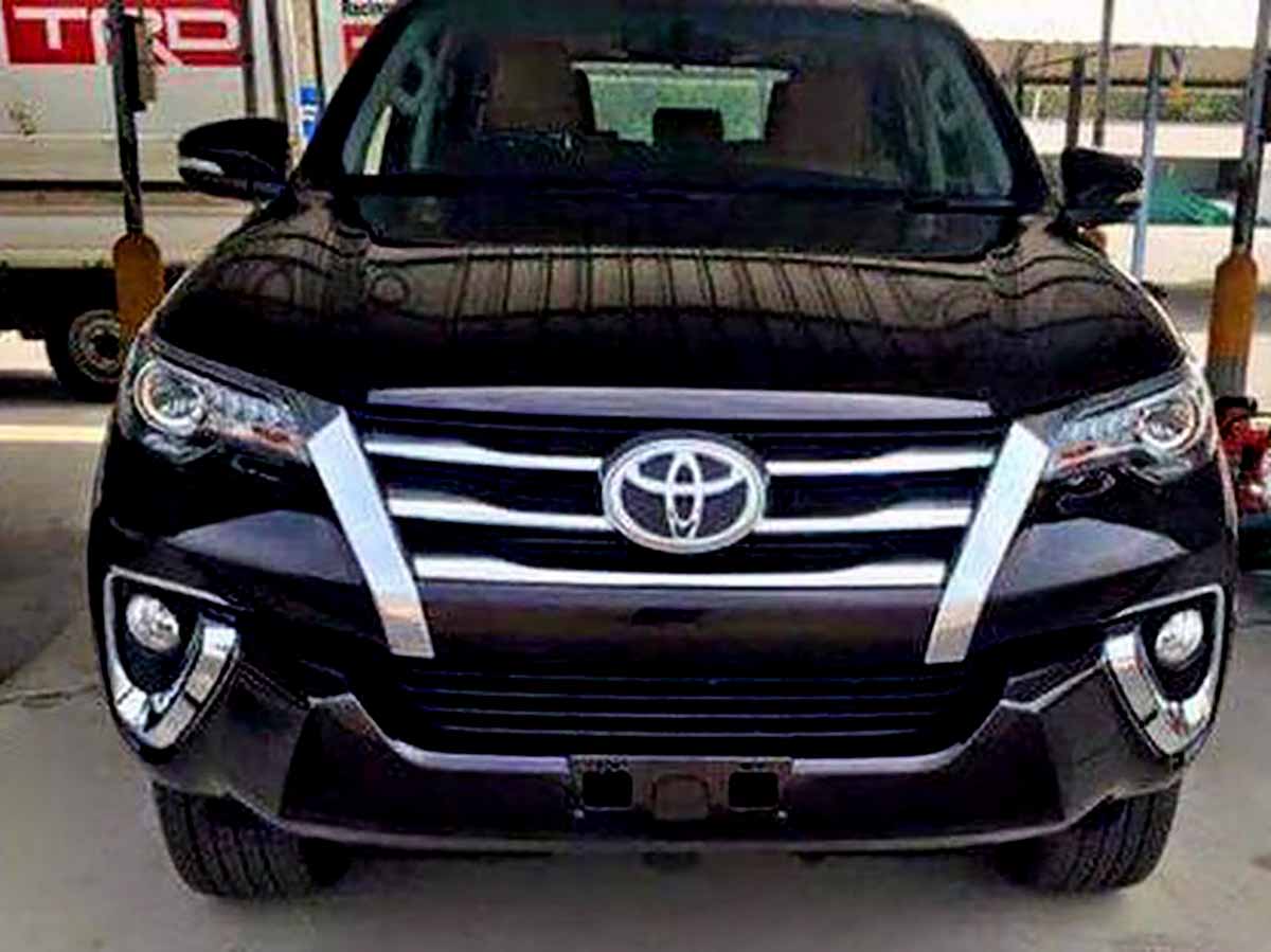 Nova Toyota Hilux SW4 2016: fotos externas e do interior