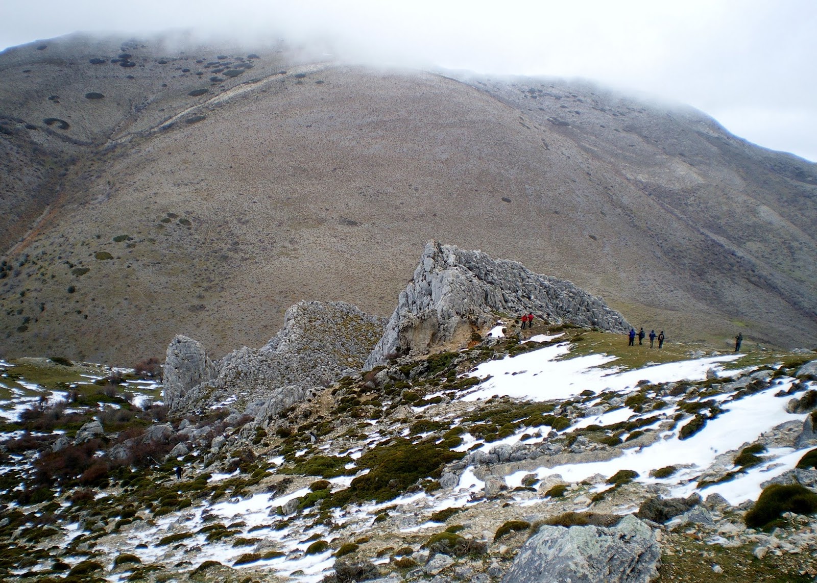 Club de Senderismo Los Escuderos de Rus (Jaen): PIEDRA JAÉN POR CARA SUR