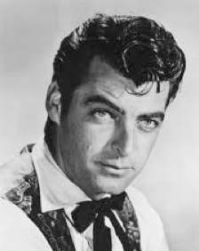 Vida de Oro: Rory Castillo: A Latino fashion designer