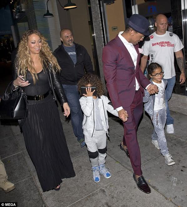 Photos: Mariah Carey goes on a family dinner with ex-husband Nick ...