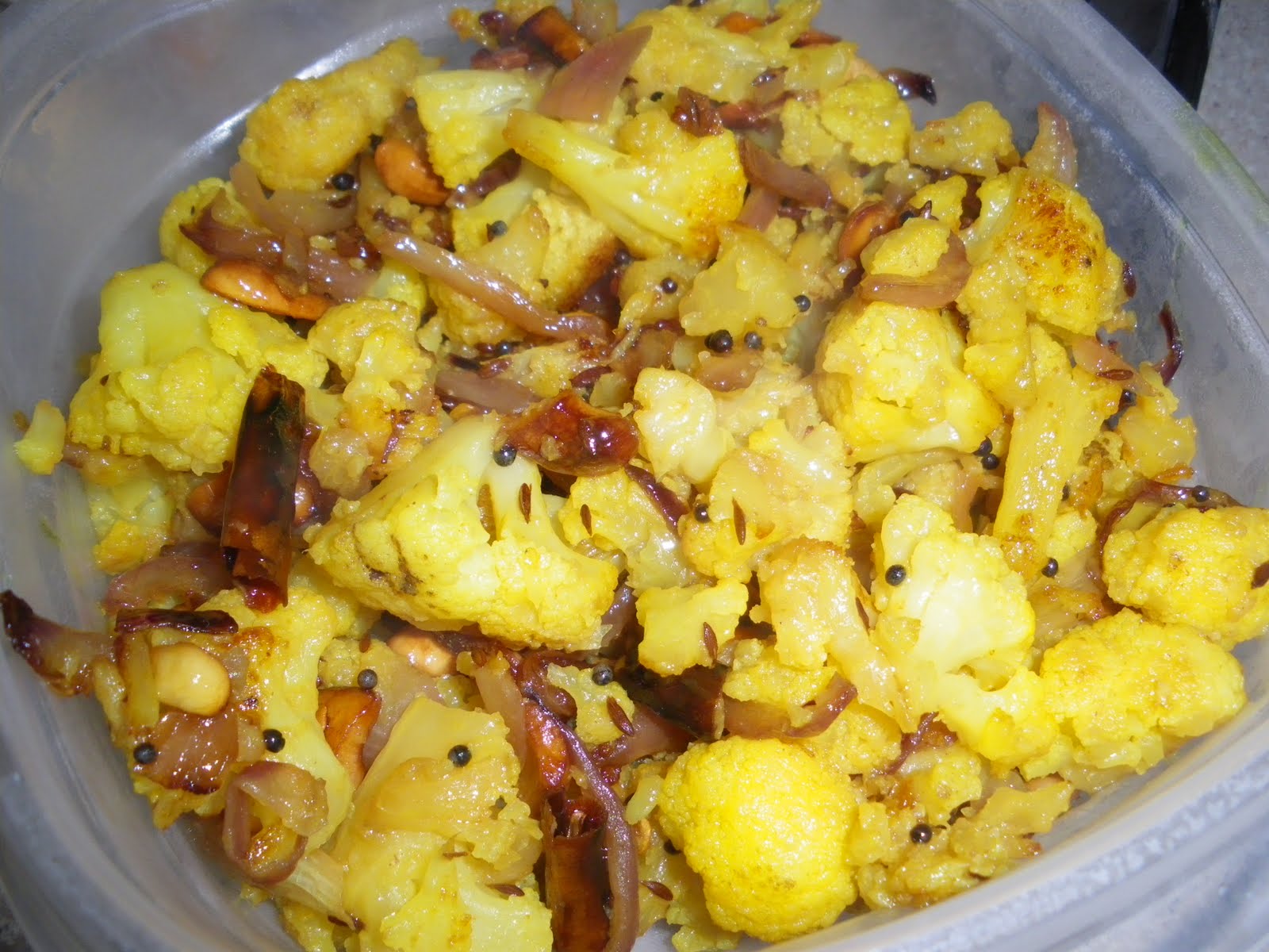 Mouth watering recipes from Azeema's Kitchen: Kalonji Roti, Khatta Aalu ...