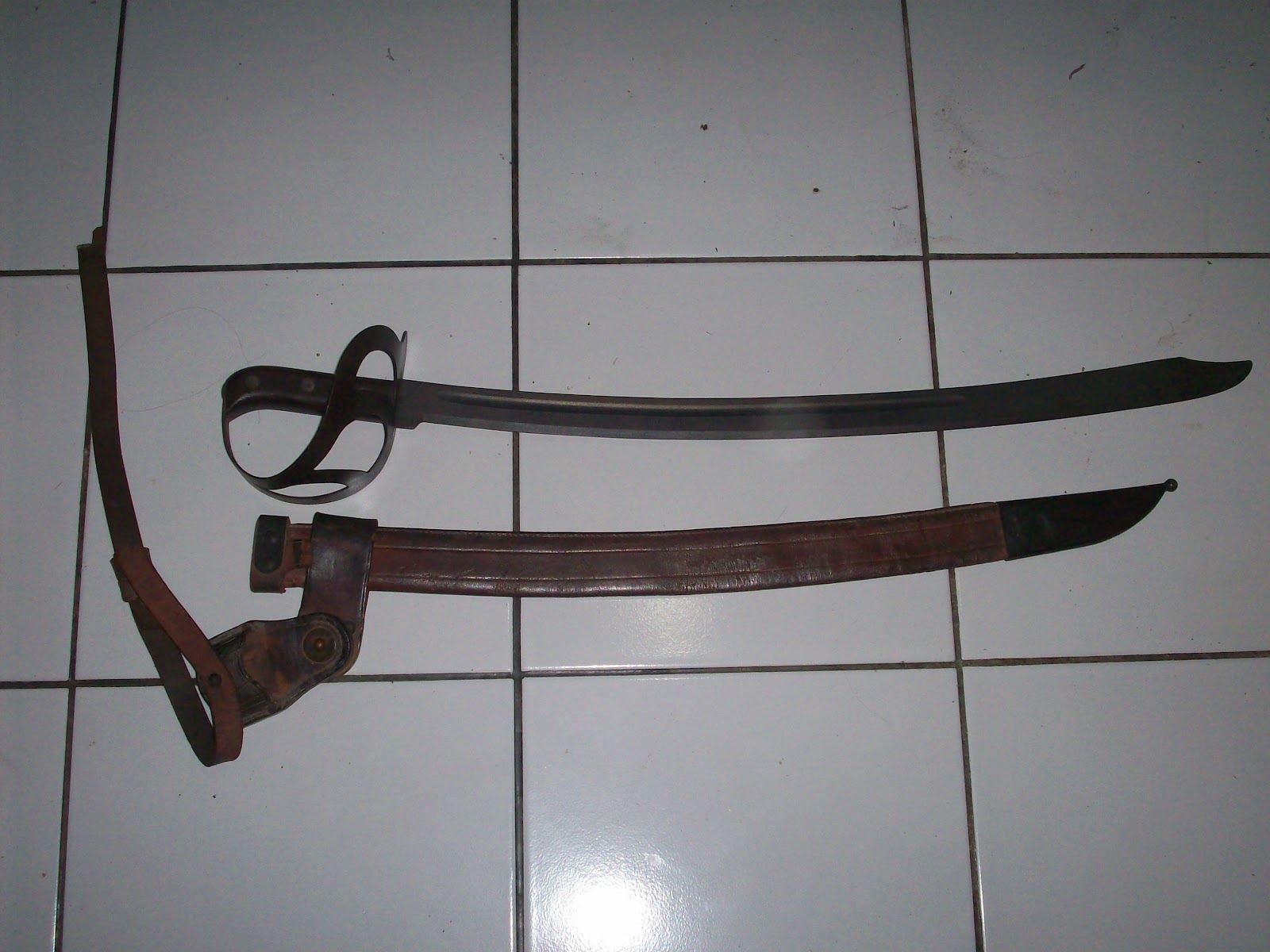 SHAFA BARANG ANTIK: KELEWANG