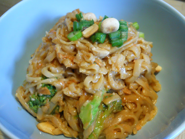 Eat cook and love: Nouilles épicées à l'arachide