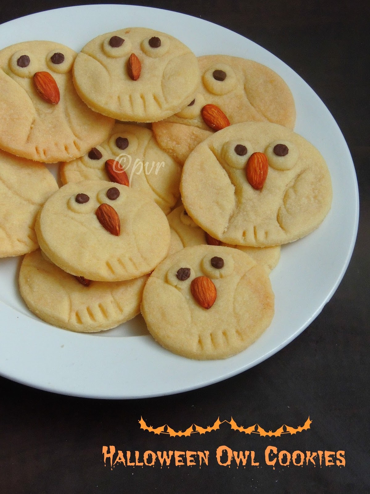 Priya's Versatile Recipes: Halloween Owl Cookies/Eggless Owl Cookies
