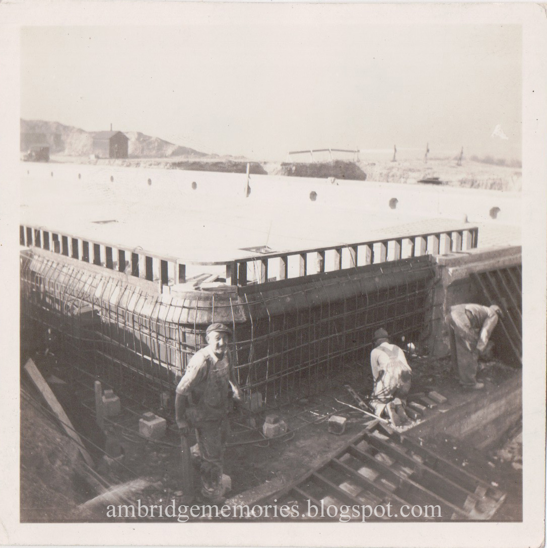 Ambridge Memories: Ambridge Borough Swimming Pool construction, 1939 ...