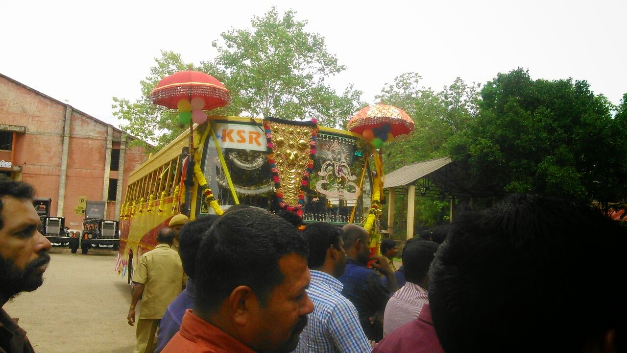 Inauguration of 17,000 th bus from KSRTC Regional Workshop Mavelikkara ...