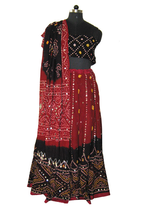 Bandhini Bandhej Lehenga choli: Traditional lehenga choli, Vegetables ...