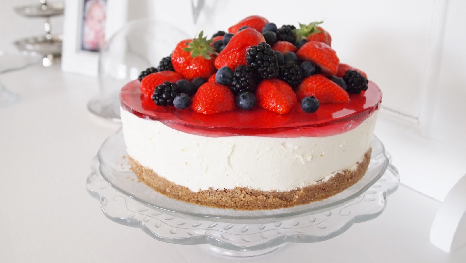 Fru Sjøakersperler: Ostekake og 17 mai