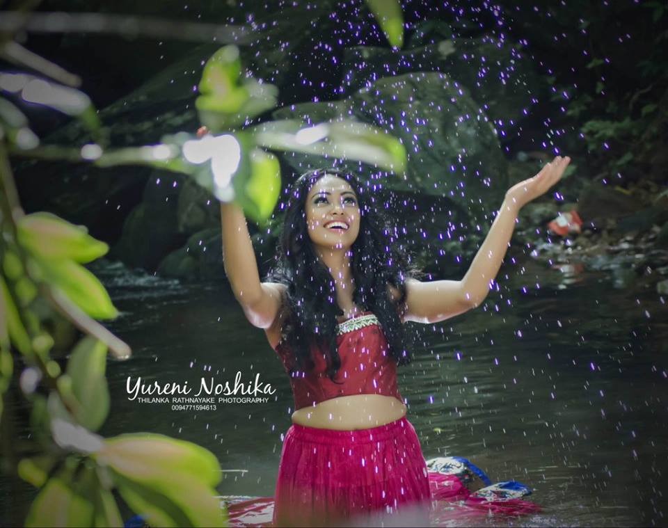 Yureni Noshika Latest fashion photos