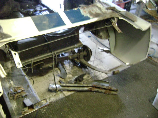 car and bike fabrication: FORD MUSTANG 1966 REAR RIGHT CHASSIS RAIL