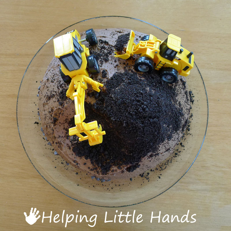 Pieces by Polly: Easy Construction Cake