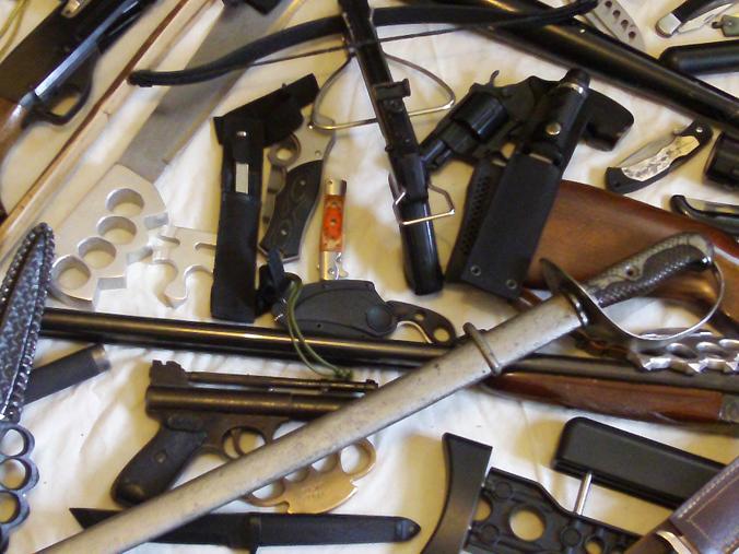 WeaponCollector's Knuckle Duster and Weapon Blog: Huge Weapon Collection