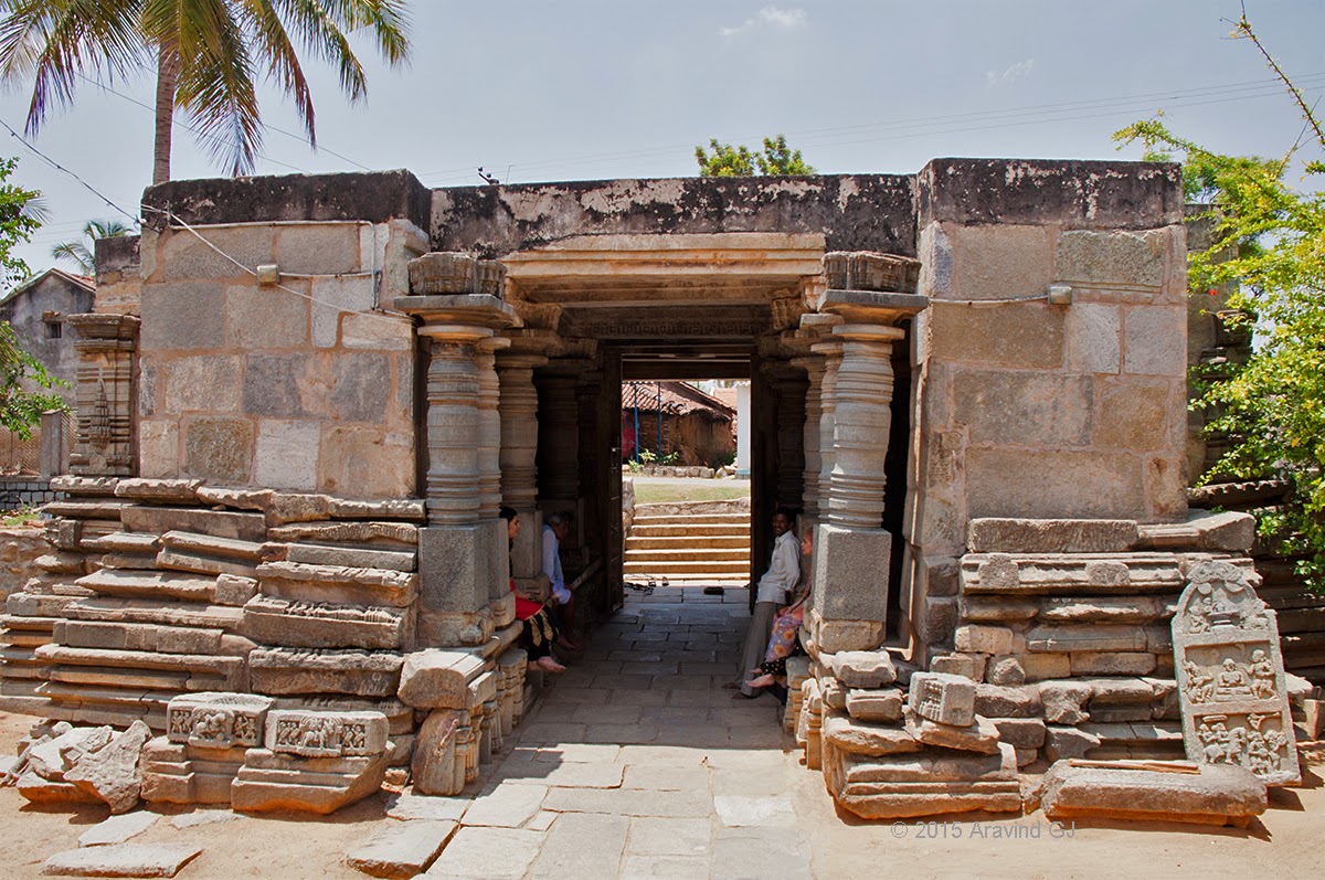 Treks and travels: Mallikarjuna Temple at Basaralu
