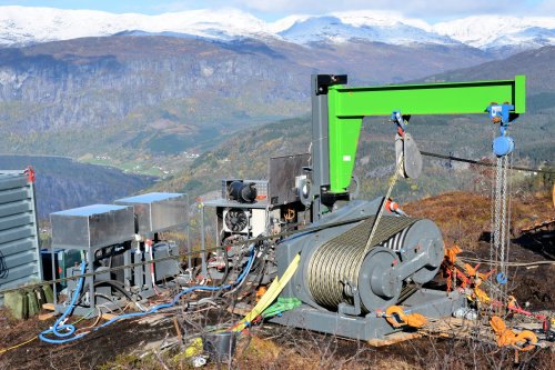 Transmission Line Overview: SPW Model 45T removable winch ZECK