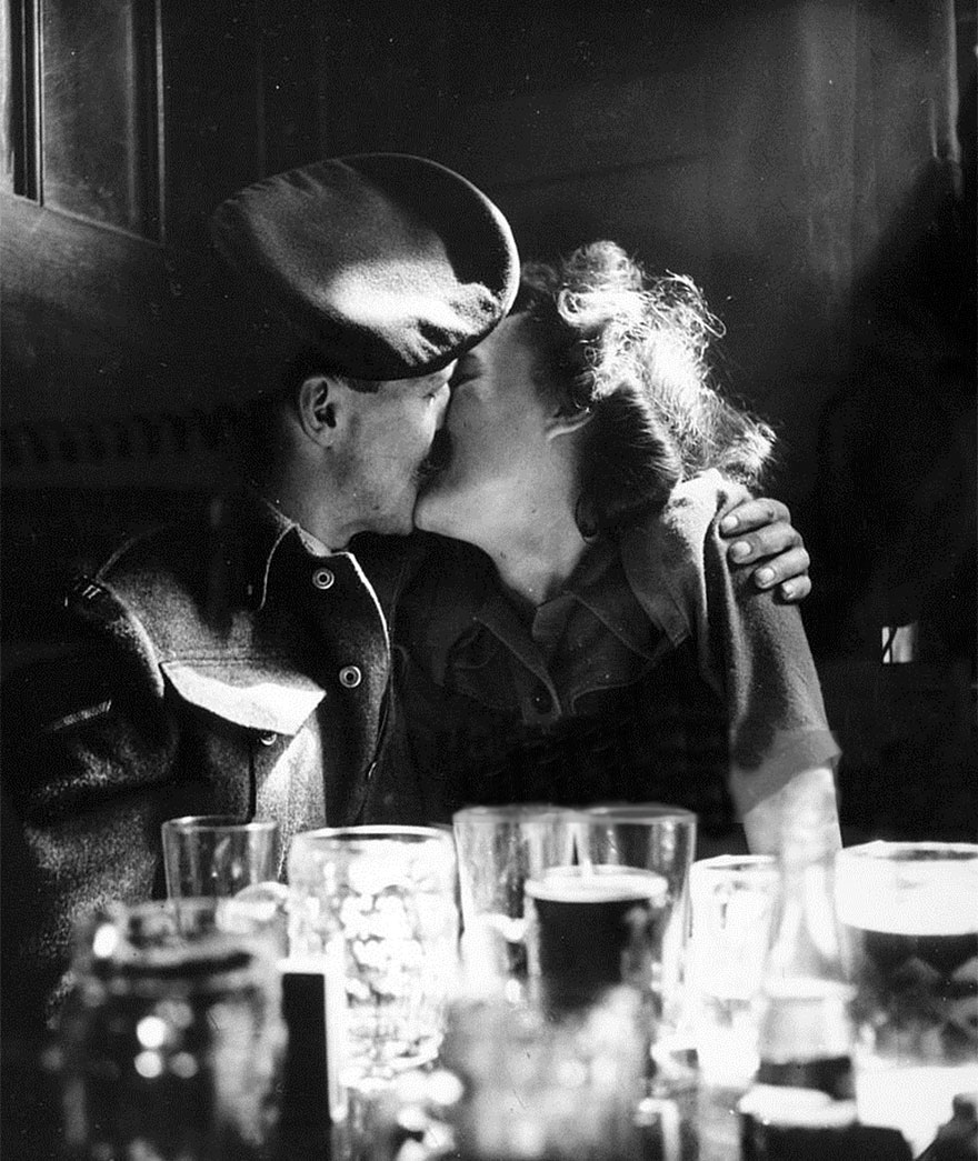 Historic Photos Of Love During Wartime (60 Pics) - YourDestinationNow