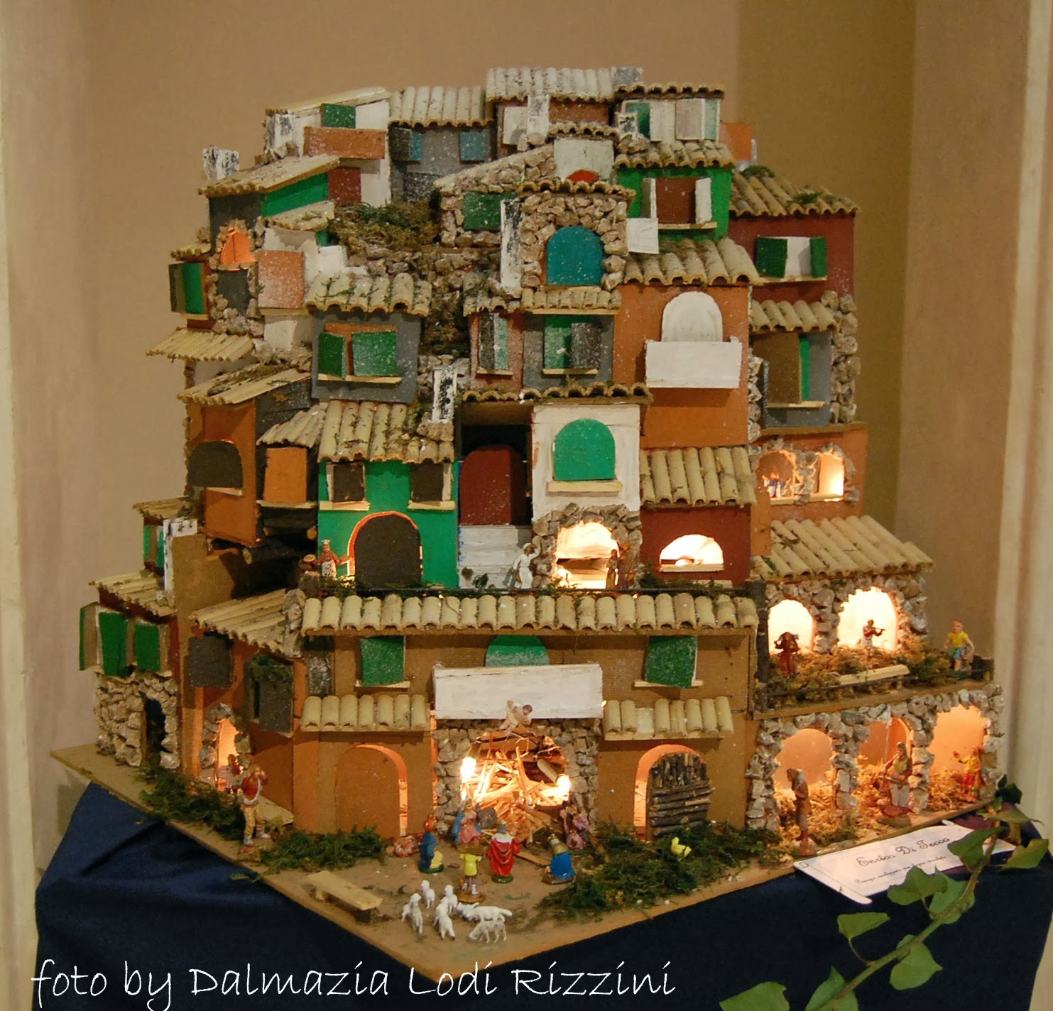 "Straccetti" di lusso: Una passeggiata tra i presepi