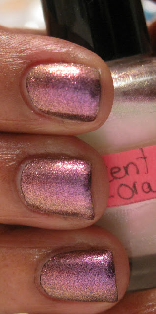 Karine’s Vernis Club: K's Special Fridays #11 - Moon Dust pigments