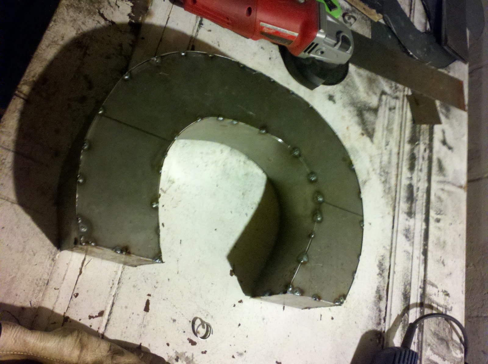 Metal Mitten Fabrication: Light Up Letter Signs For City Antiques