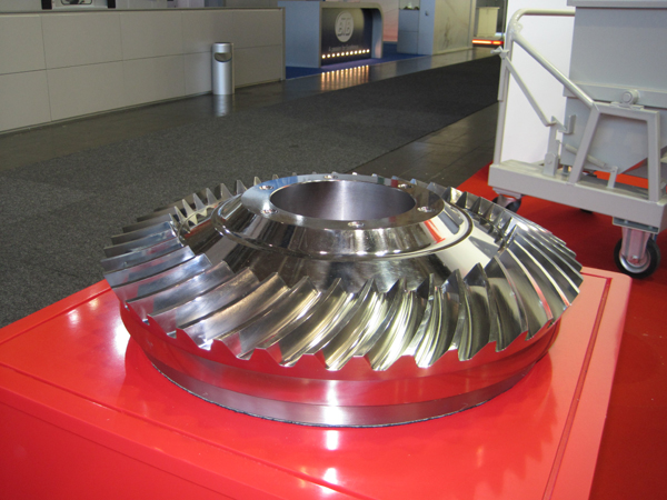 Breton alla EMO di HANNOVER: le macchine esposte ~ Centri di lavoro ...