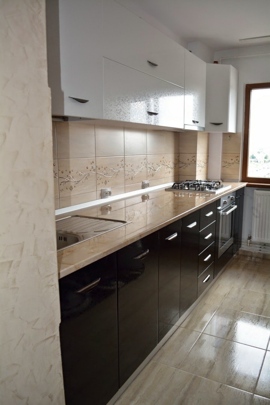 Mobila Bacau Yulmob: Mobila Bucatarie Gheata Neagra