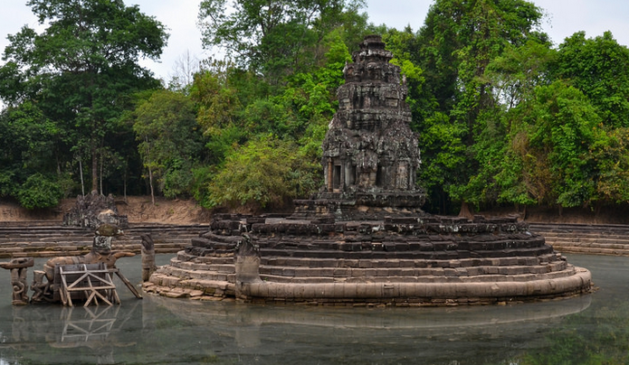 Preah Neak Poan | Amazing Travel Cambodia
