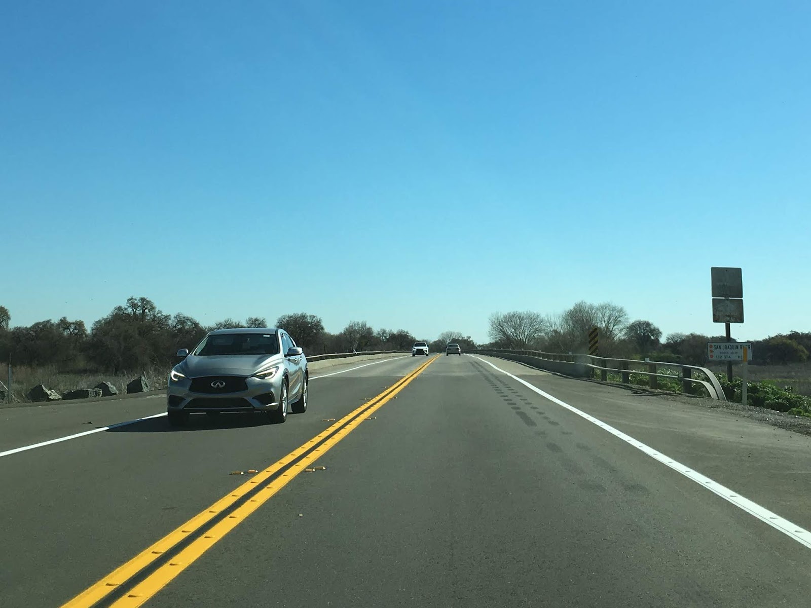 California State Route 132 and Signed County Route J132