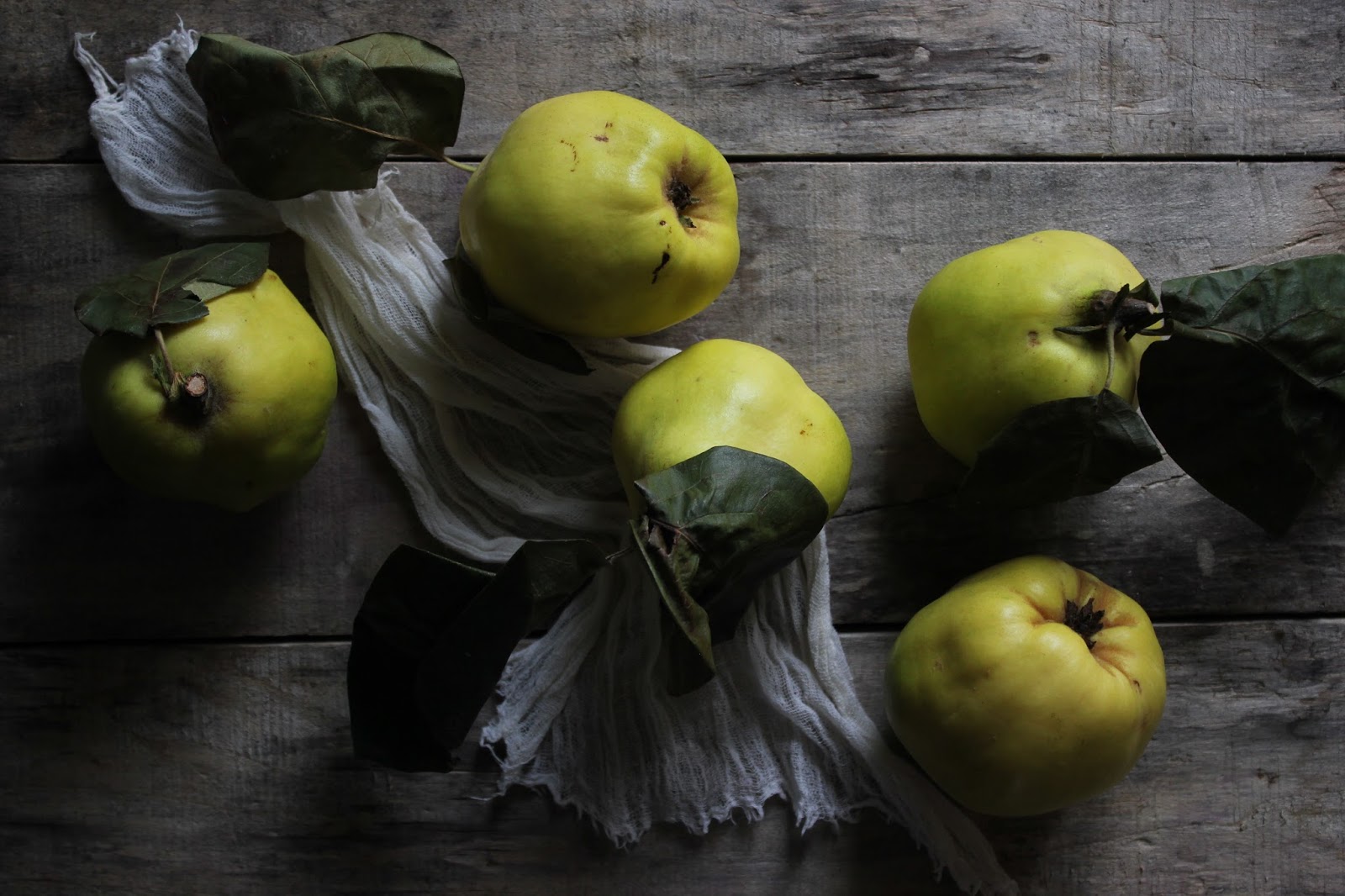 Vanilla&Staubzucker: Quince compote - Compote di mele cotogne - Kompot ...