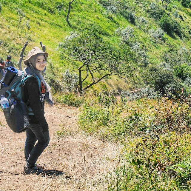 10 Foto Indah Para Pendaki Cantik Indonesia | Traveler Istimewa - Ayo ...