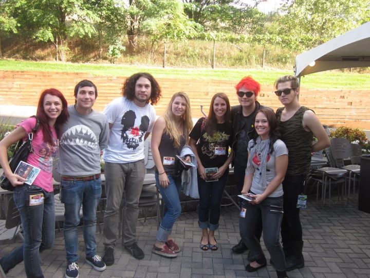 My Chemical Romance meet and greet at 89X Radio [Photos] - MCRmy Ecuador