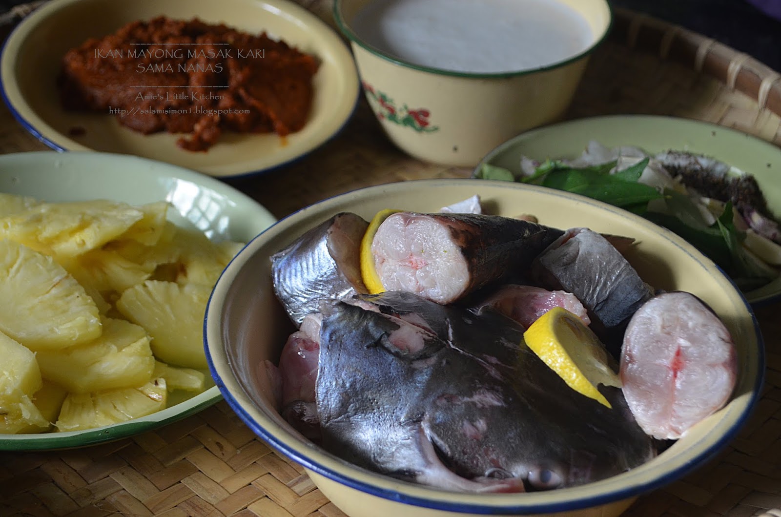 Kari Ikan Mayong dengan Nanas - Amie's Little Kitchen